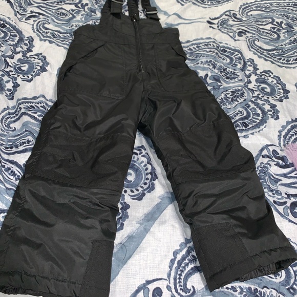 vertical'9 | Jackets & Coats | Black Snowsuit With Cozy Insulation And ...
